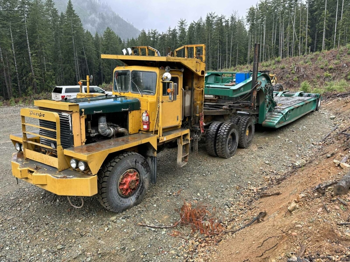 Logging Trucks Archives - Forestech Equipment Ltd.