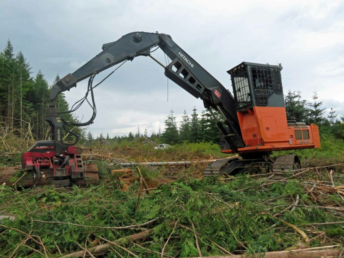 2011 Hitachi ZX290F-3 Processor - Forestech Equipment Ltd.