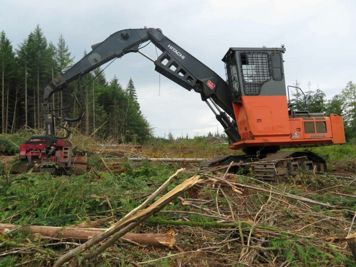 2011 Hitachi ZX290F-3 Processor - Forestech Equipment Ltd.