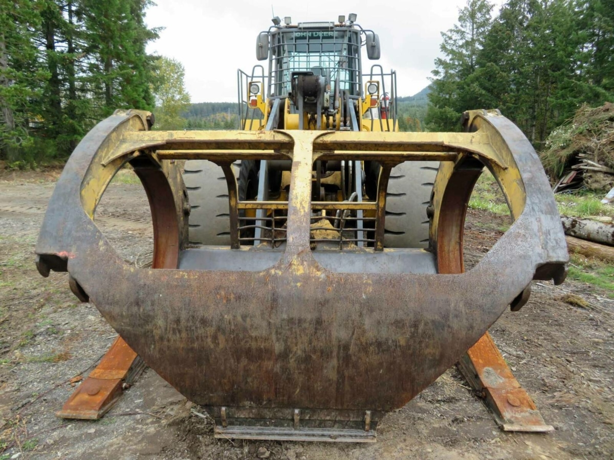 2014 John Deere 744K Wheel Loader - Forestech Equipment Ltd.
