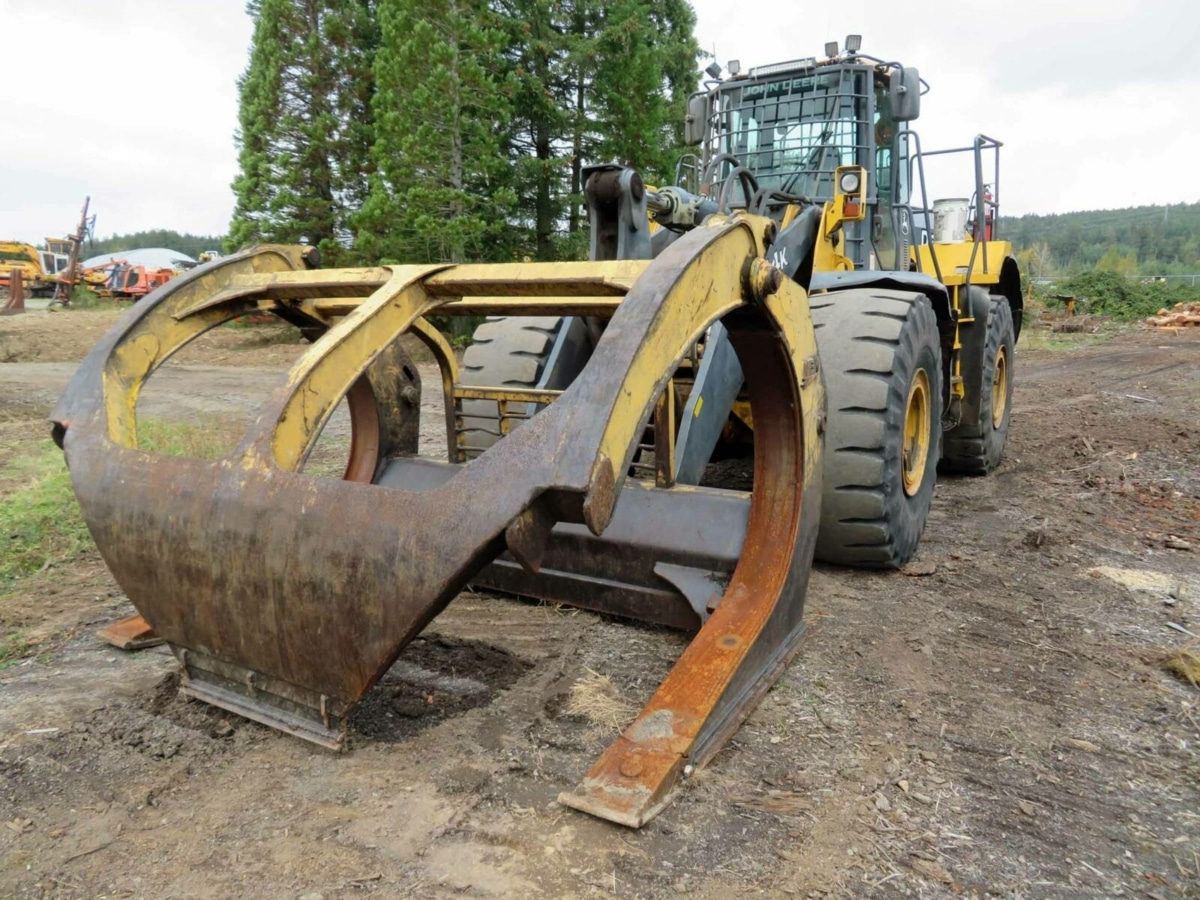 2014 John Deere 744K Wheel Loader - Forestech Equipment Ltd.