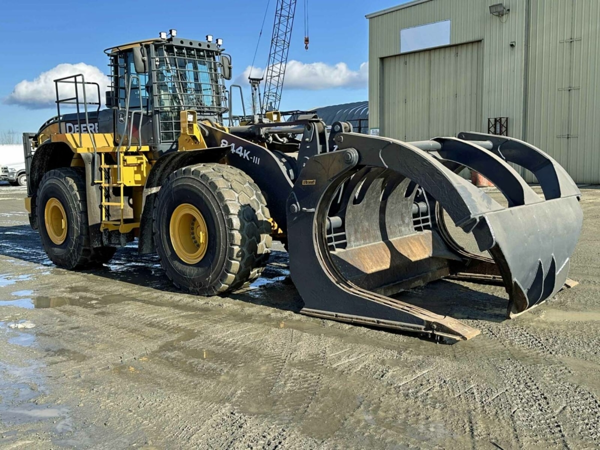 2019 John Deere 844K-III Wheel Loader - Forestech Equipment Ltd.