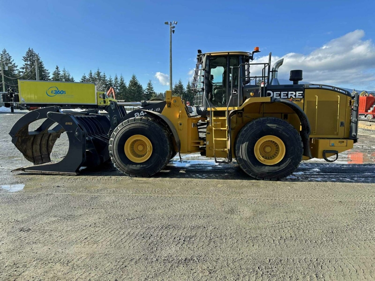 2019 John Deere 844K-III Wheel Loader - Forestech Equipment Ltd.