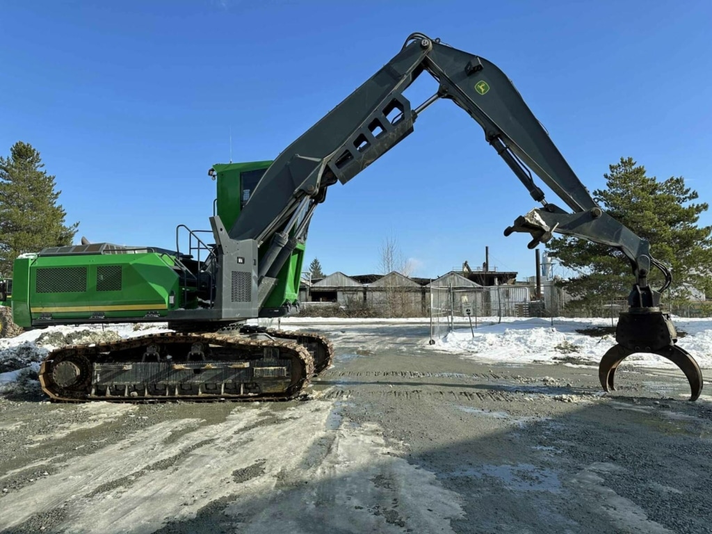 2017 John Deere 3756G Heel Boom Log Loader - Forestech Equipment Ltd.