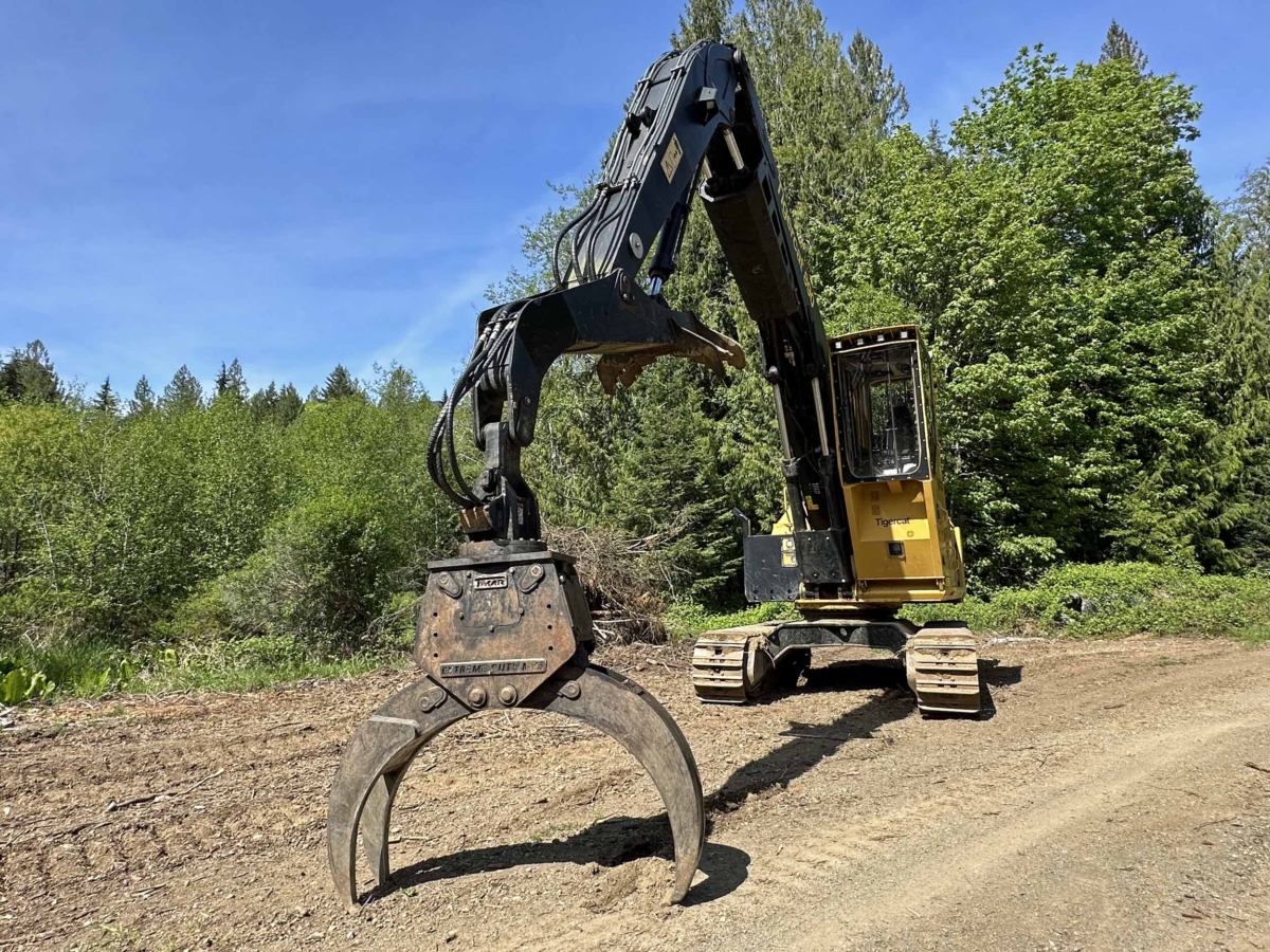 2018 Tigercat 890 Heel Boom Log Loader - Forestech Equipment Ltd.