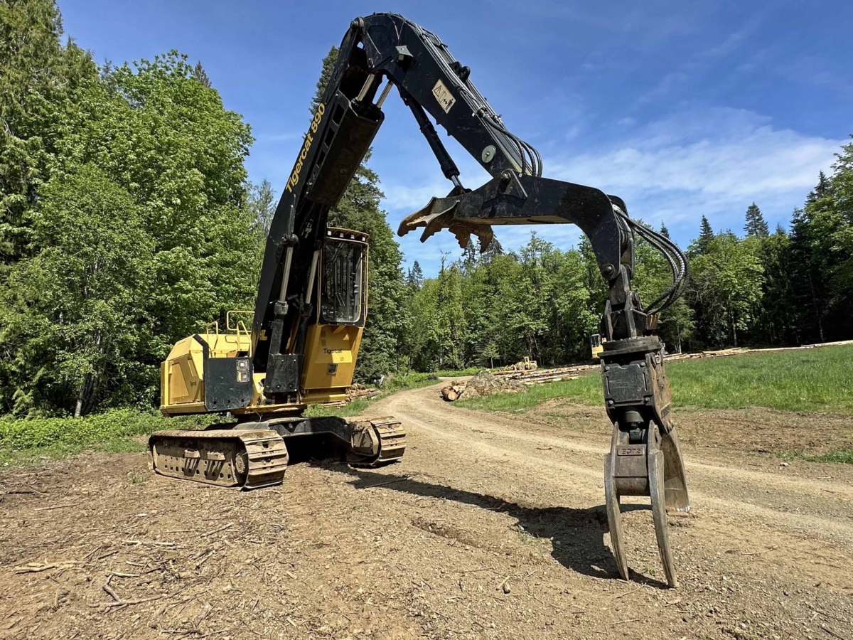 2018 Tigercat 890 Heel Boom Log Loader - Forestech Equipment Ltd.